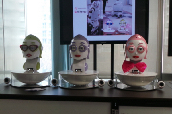 正在引领人机情感交互技术的RoboCare