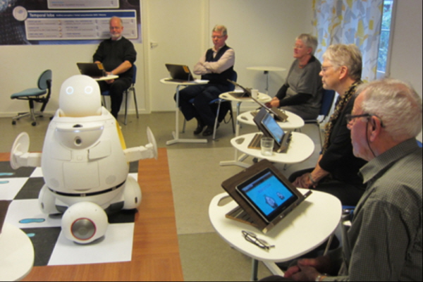 正在引领人机情感交互技术的RoboCare